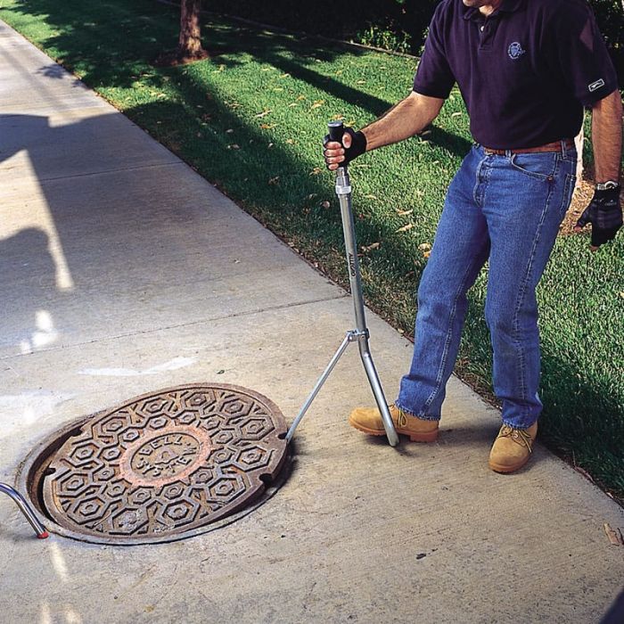Manhole Lid Lifter